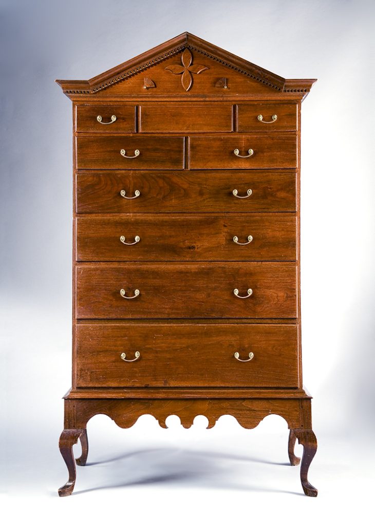 Chest on Frame - Mesda